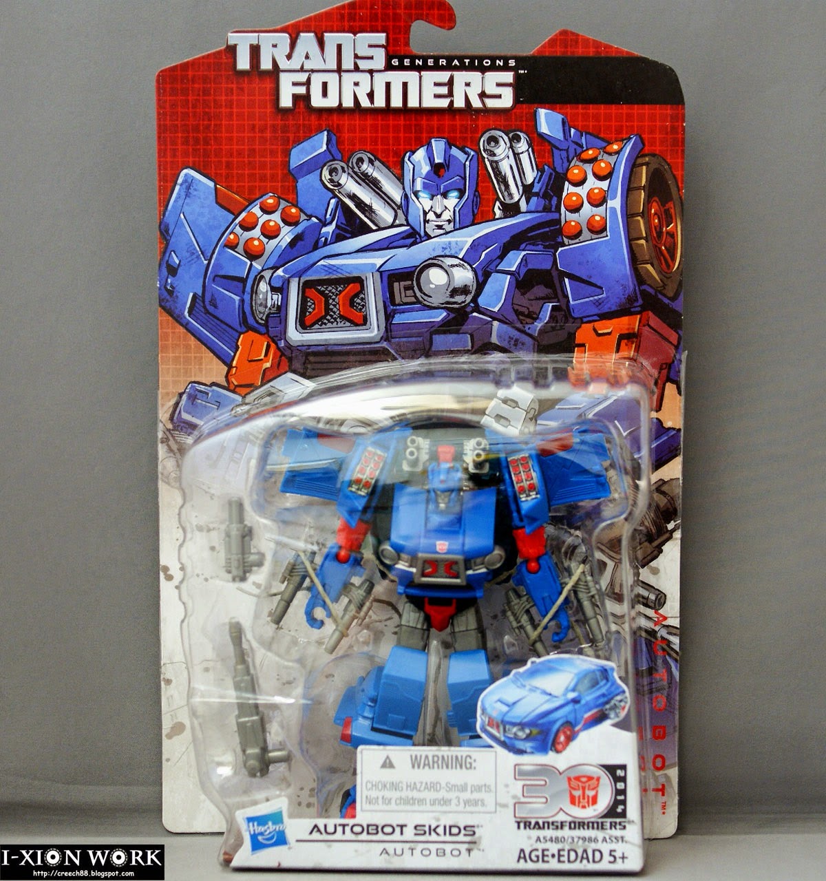 一眼看穿: Transformers Generations Thrilling 30 - Skids 剎車