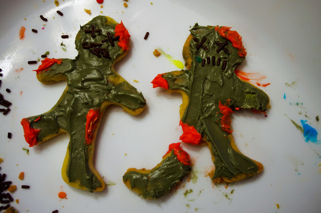 Something wicKED this way comes....: Creepy Christmas Cookies