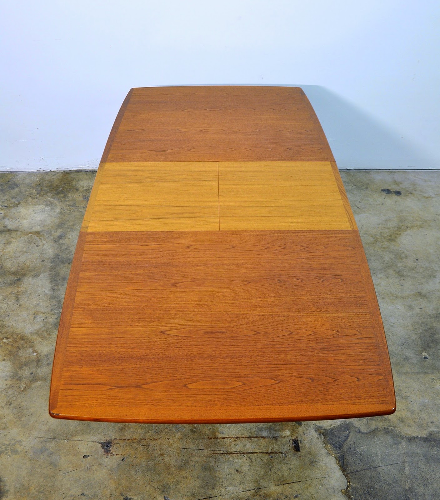 SELECT MODERN: Falster Teak Expandable Dining Table