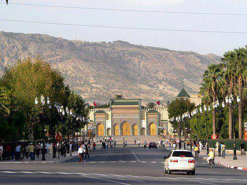 THE VIEW FROM FEZ: A Fascinating Glimpse of Fez
