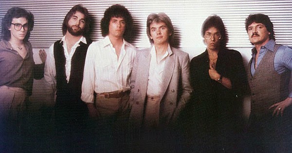 Corazón de Canción: Toto – Hold The Line (letra en inglés y traducción ...