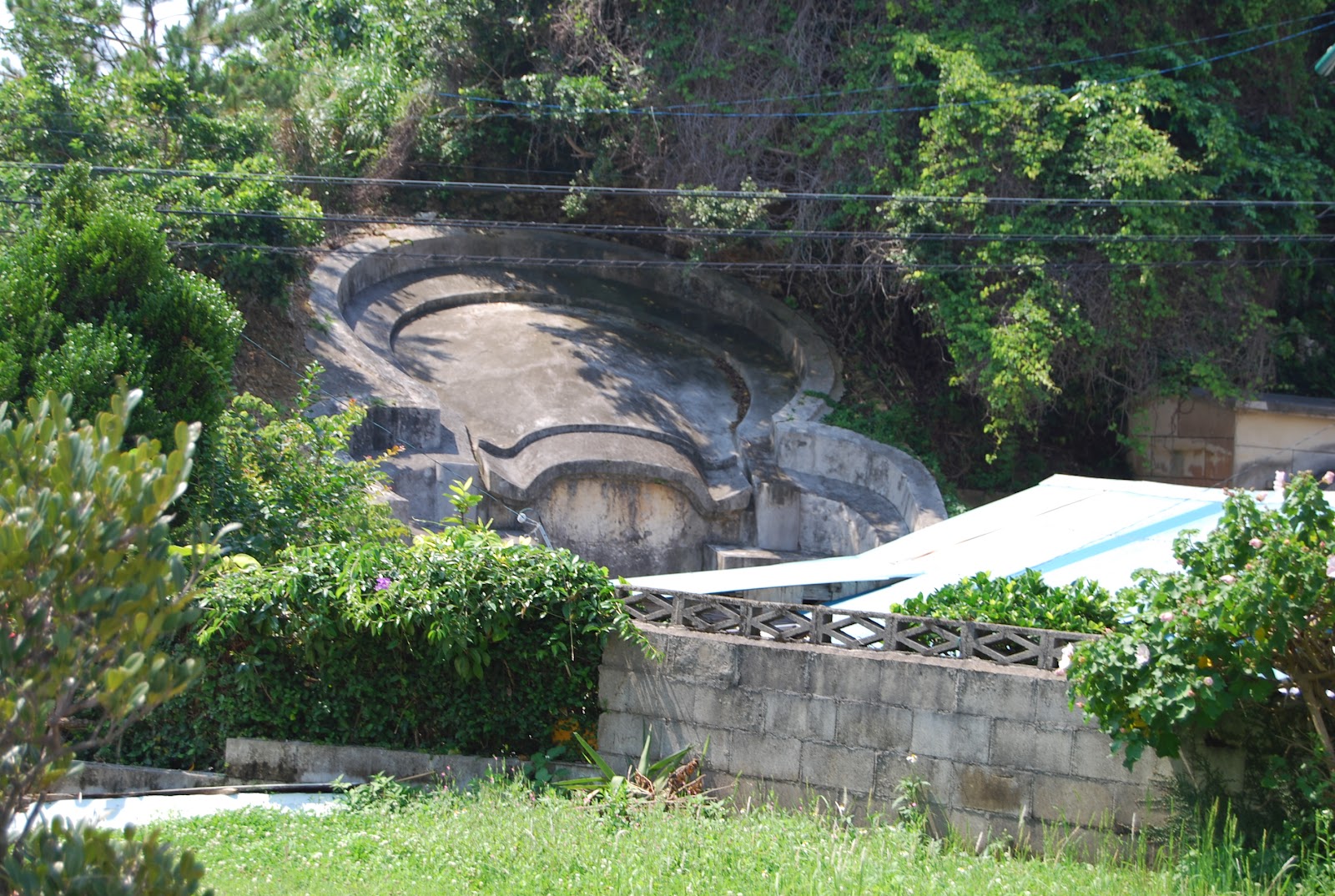 Japan Journal: Okinawan tombs