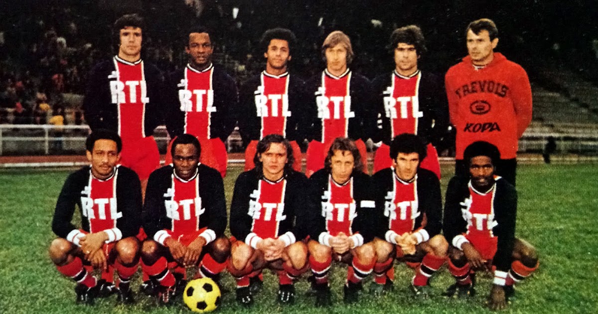 PARIS S.G 1975-76. By Panini.