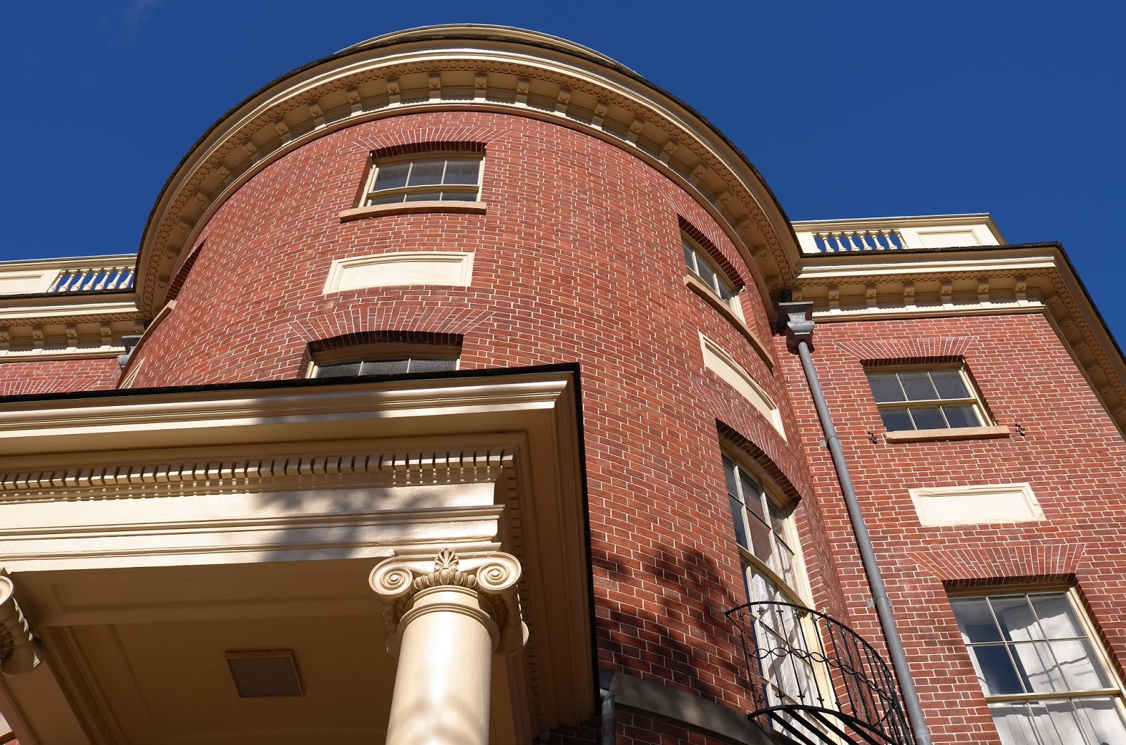 architect design™: The most elegant house in Washington: The Octagon House