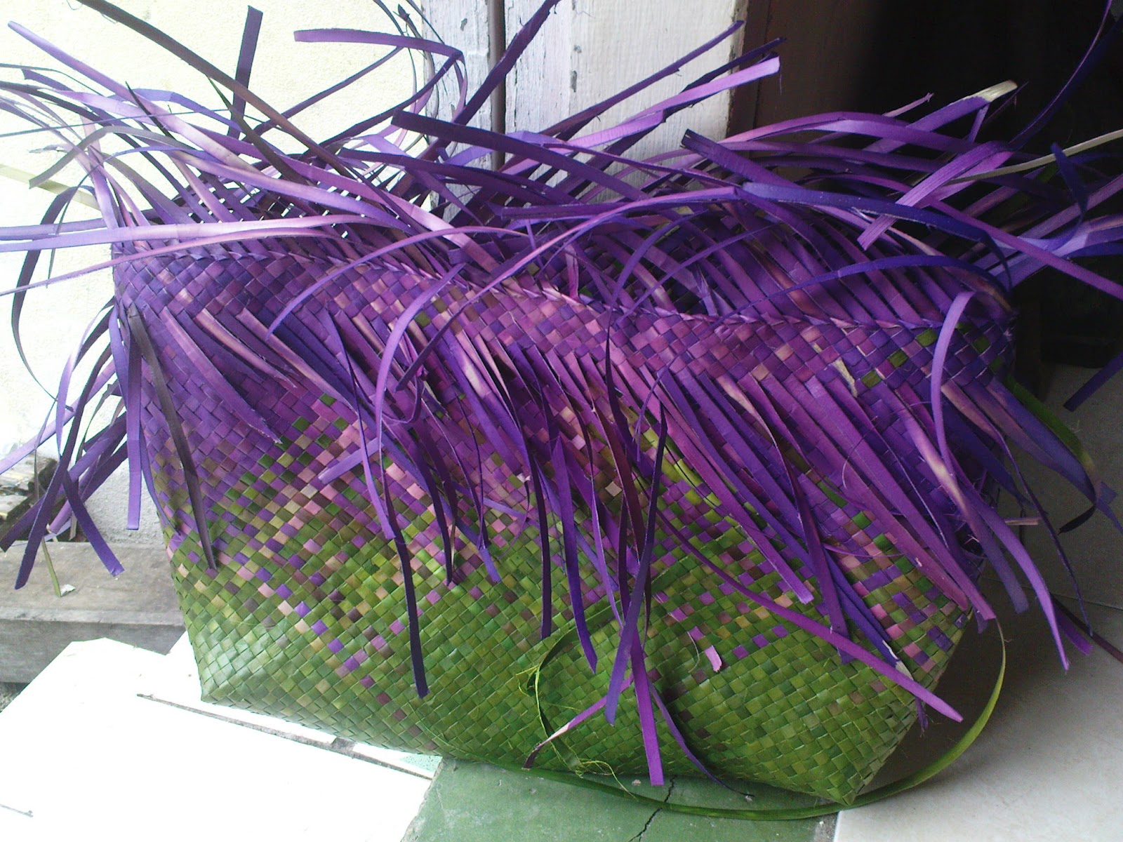 Mengkuang: Menganyam beg mengkuang: Part II