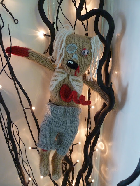 QWERTY Mum: Knit Your Own Zombie