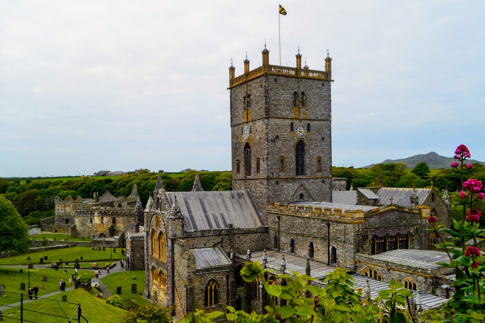 A Busy Bank Holiday at St Davids Cathedral - Diary of the Evans-Crittens