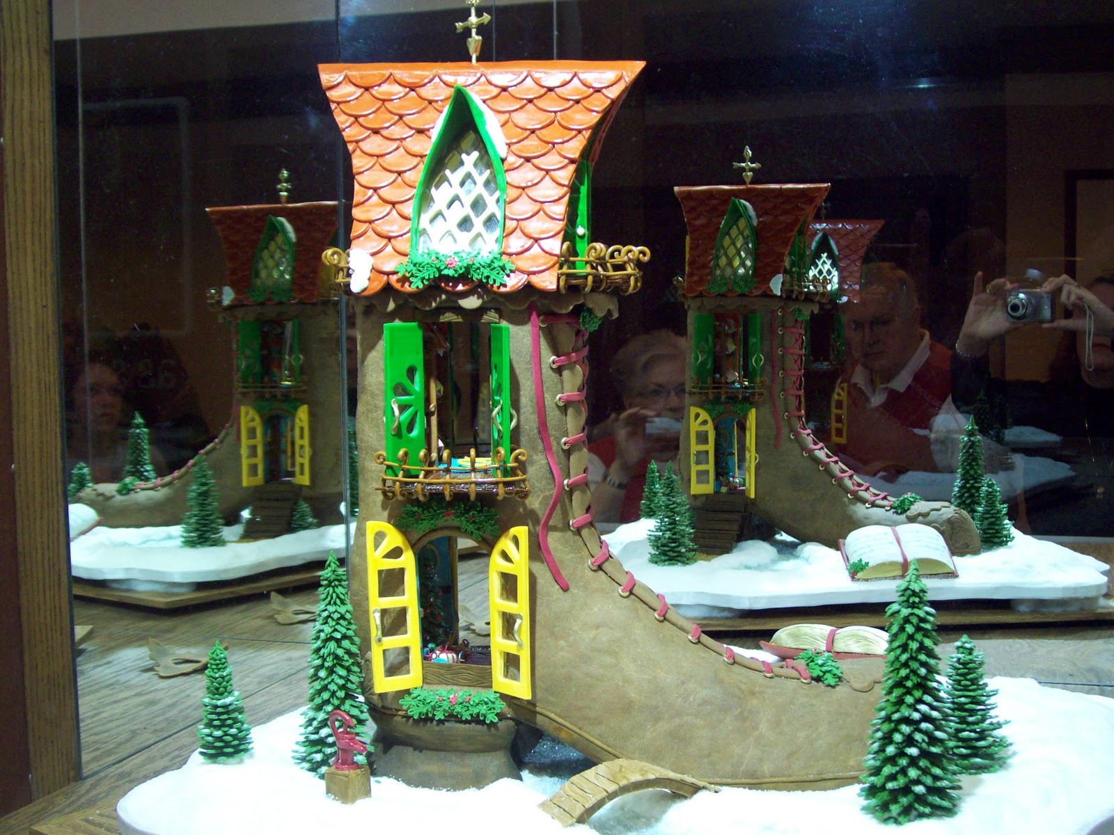 Grove park inn, Gingerbread houses and Gingerbread on Pinterest