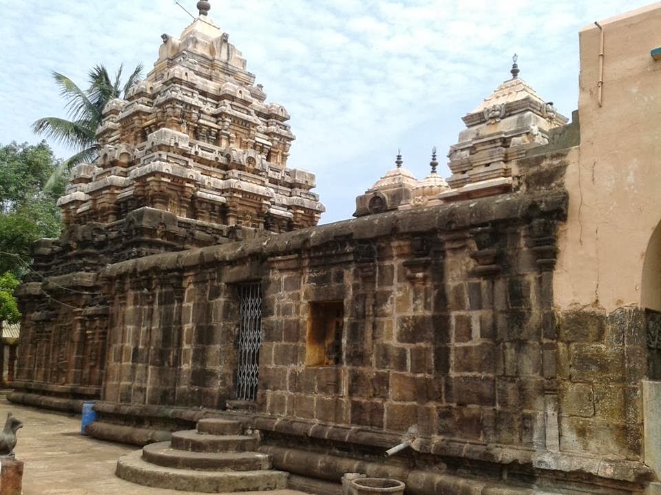CHODAVARAMNET: SRI GOLINGESWARA SWAMY VARI TEMPLE AT BIKKAVOLU, EAST ...