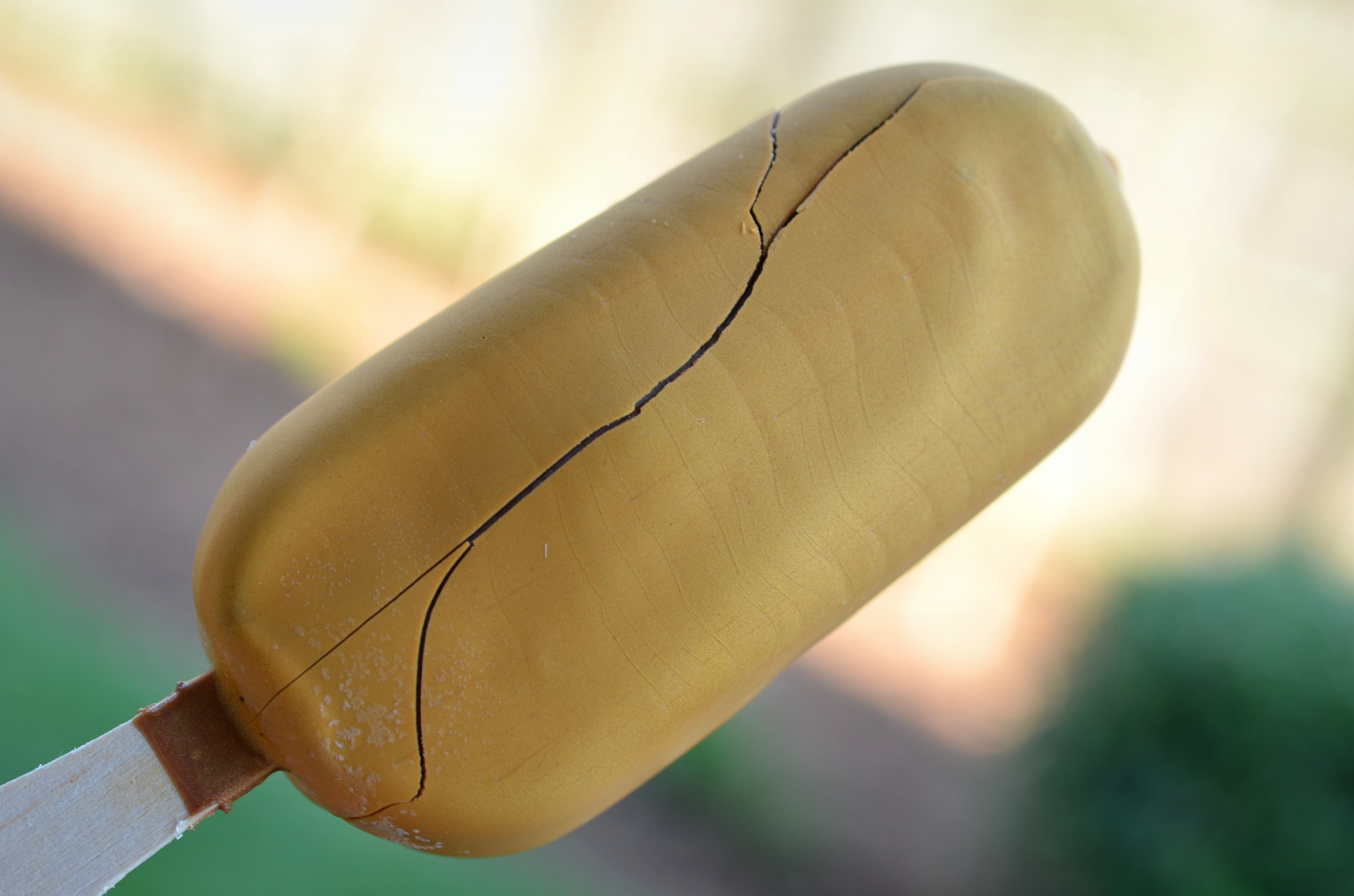 food and ice cream recipes: REVIEW: Magnum Gold?! Ice Cream Bar