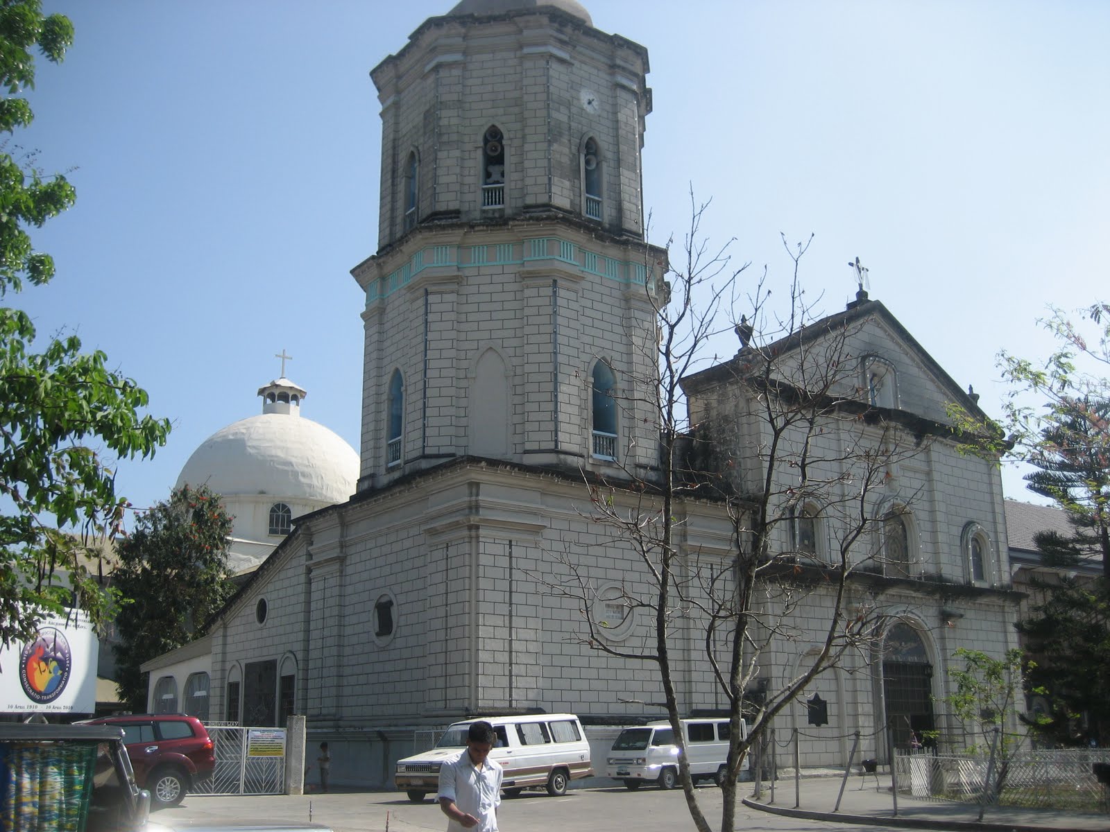 canossianfatherstondo: Visita Iglesia 2011