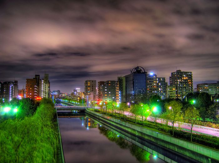 Innova: Tokyo HDR Photography (32 Photos)