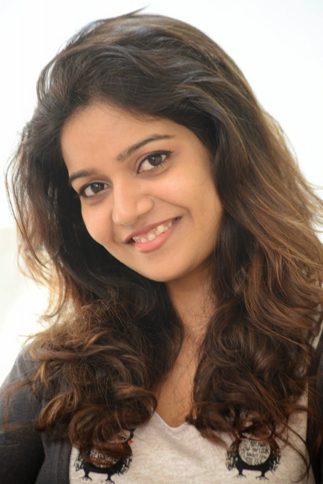 Actress Swathi at Radio Mirchi interview about Bangaru kodi petta ...