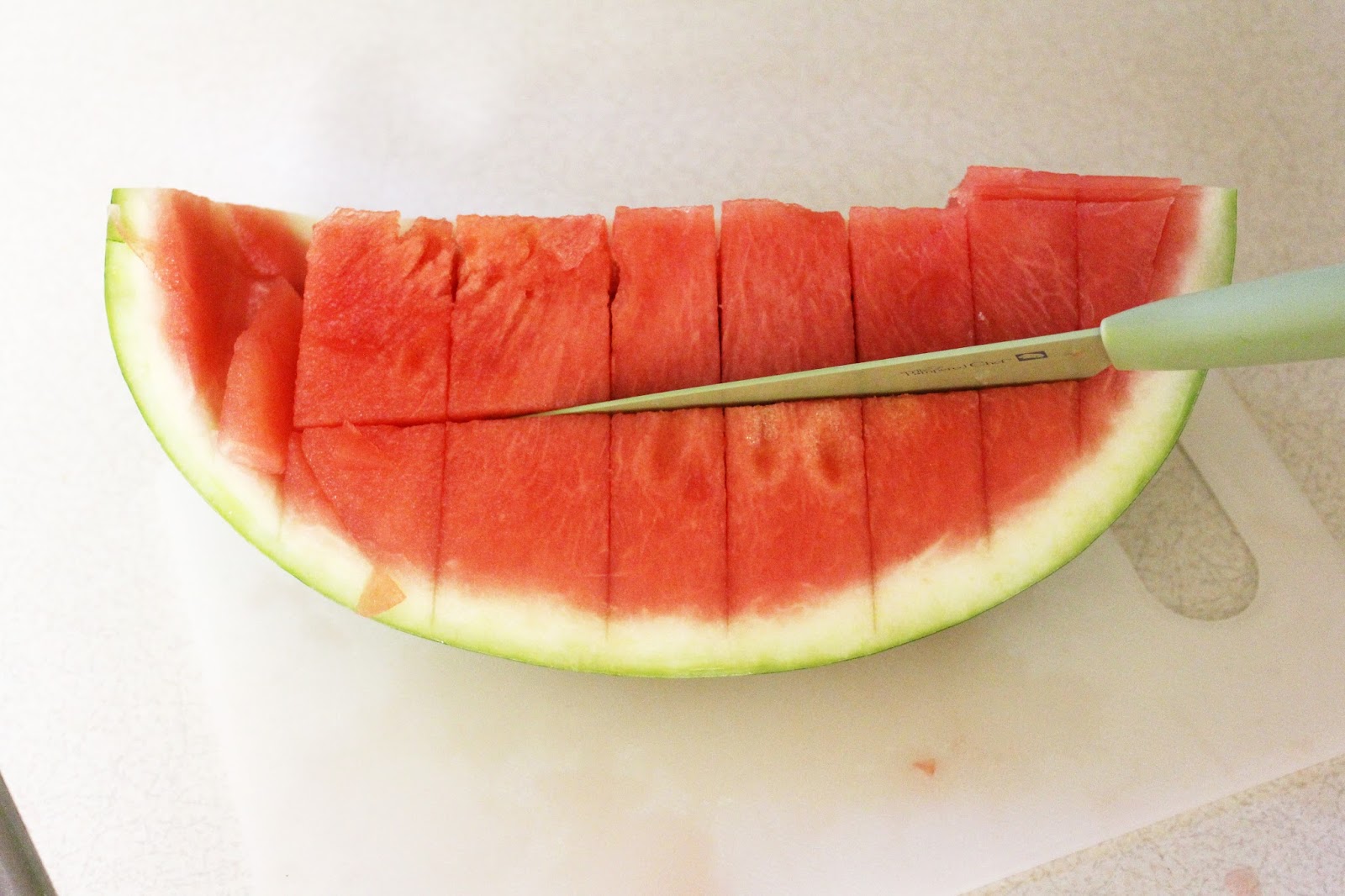 Mess free Way To Cut Watermelon - Lou Lou Girls