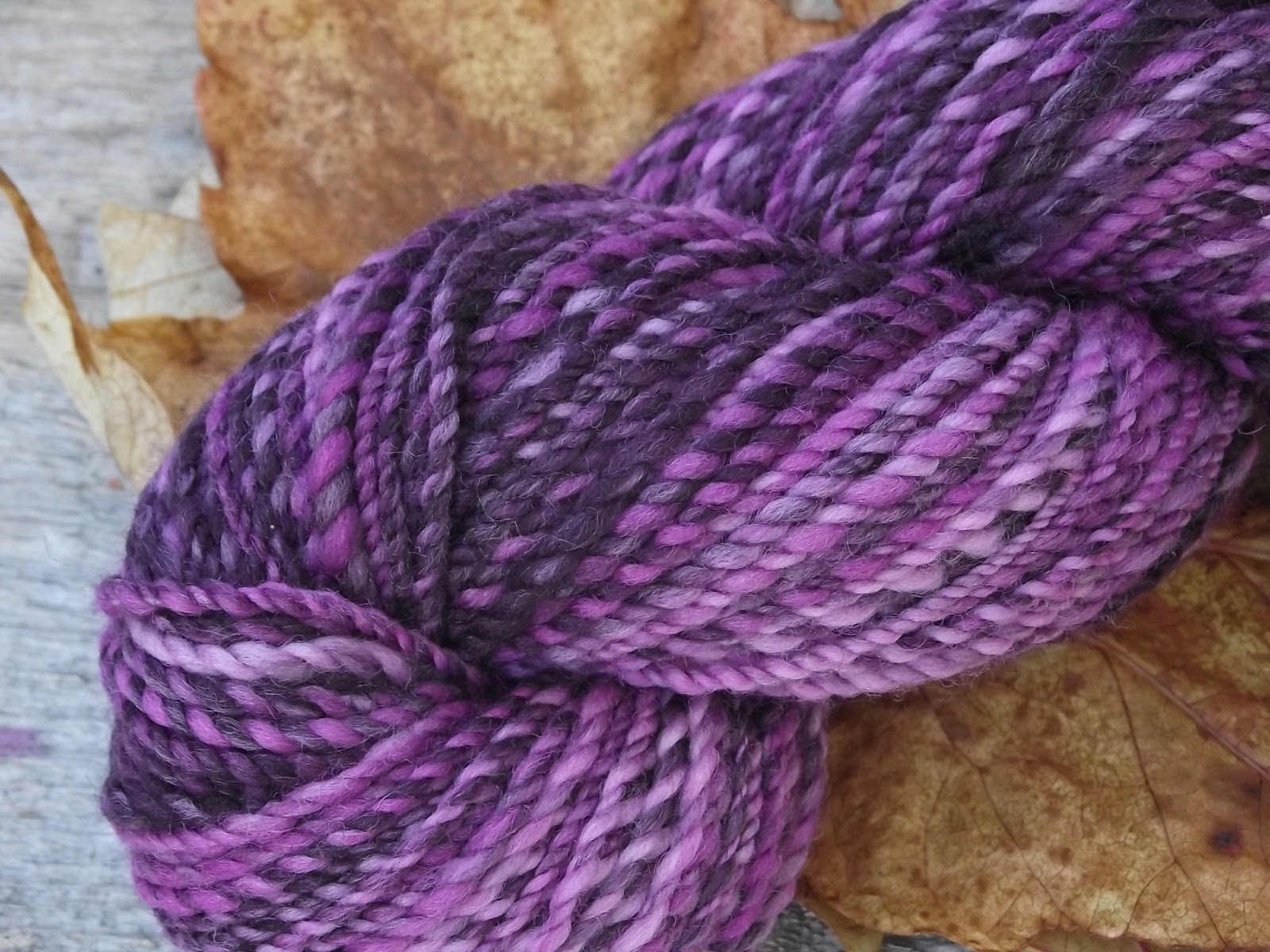 wolle-garn-und-fadenzauber: VIOLETT MELANGE