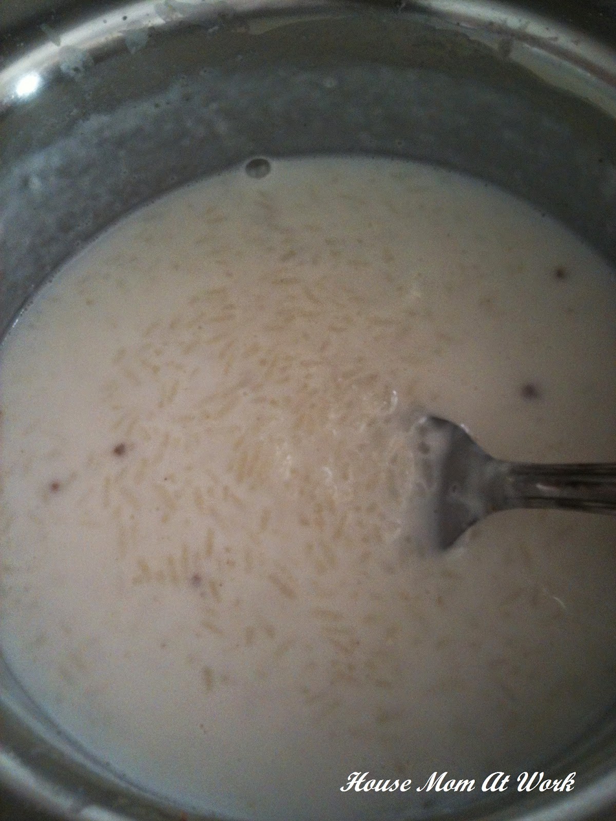 House Mom At Work: Paravannam / Pal Payasam / Kheer (Indian Rice Pudding)