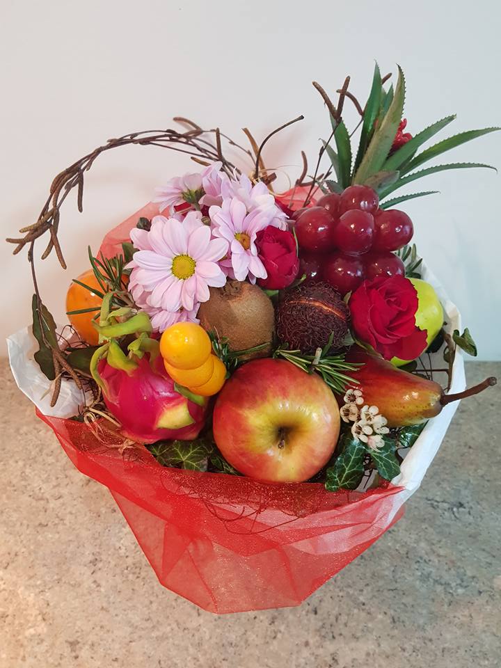 Florăria online cu buchete comestibile, ideea unei câmpinence cu spirit ...