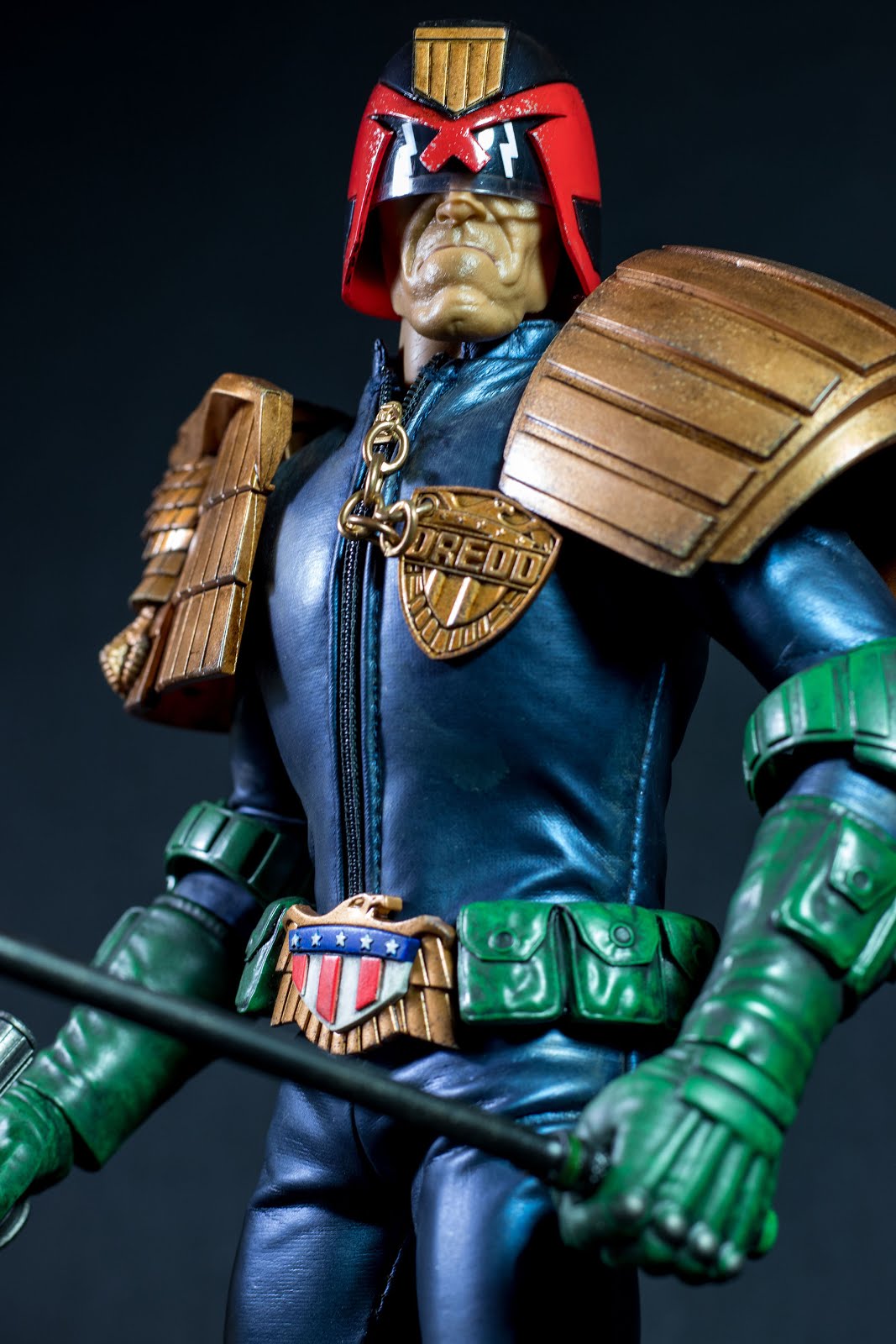 Doons Dungeon: 1/6 ThreeA Judge Dredd Apocalypse War Version Review
