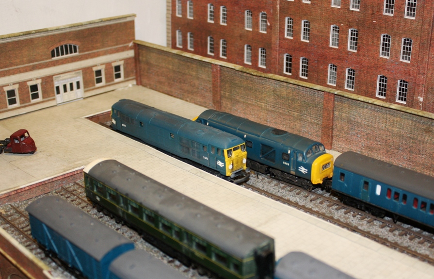 3mm Society: 3mm Society 50th Anniversary Exhibition