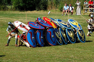 Why did the romans stop using tight formations? | Total War Center