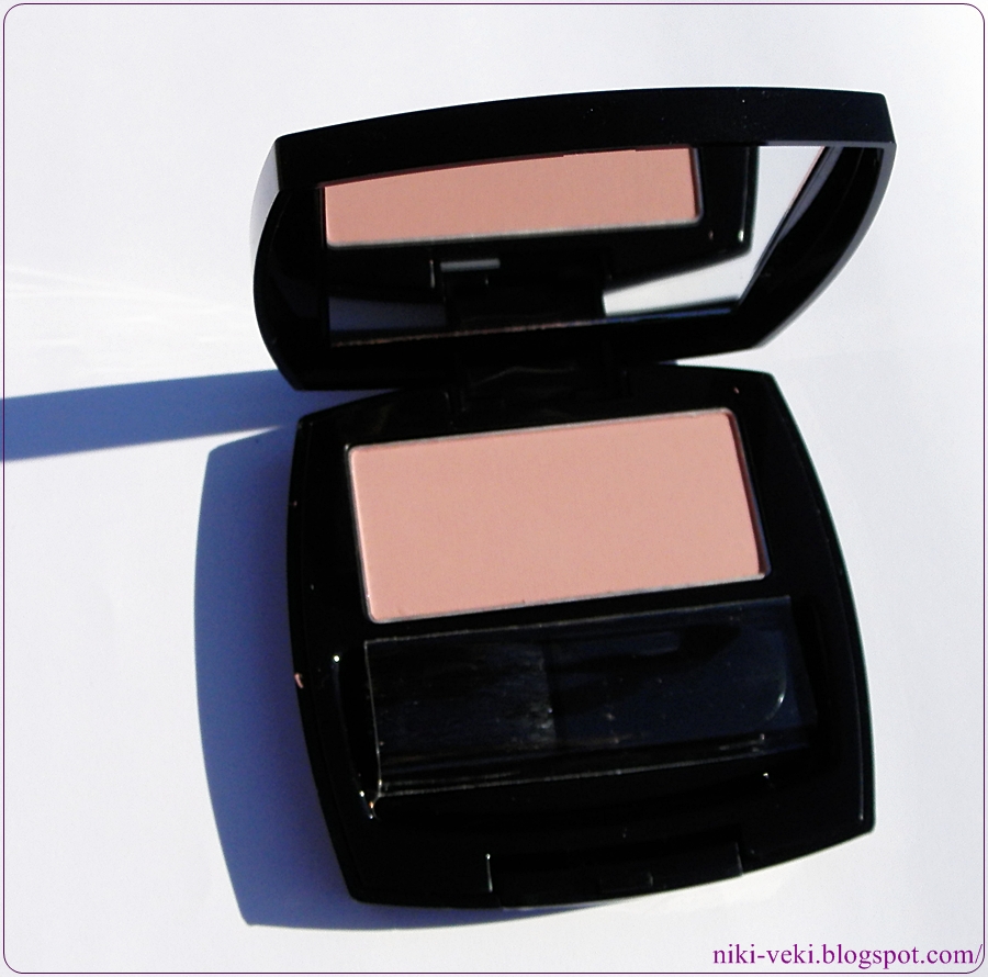 Little Happy Heaven: AVON ideal lumionous rumenilo - Peach i Classic aura