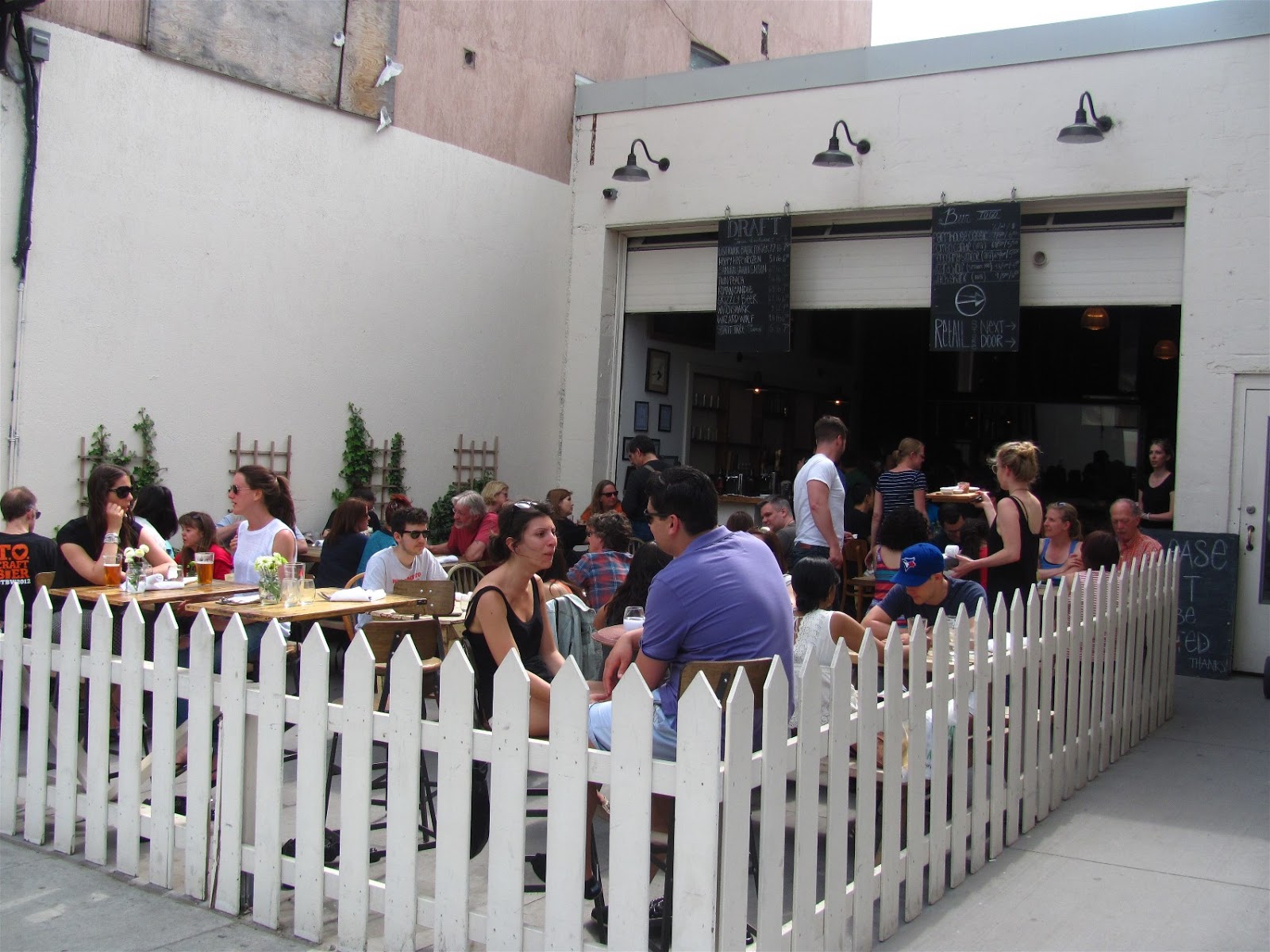 The World of Gord: Ken's Long Weekend Pub Crawl