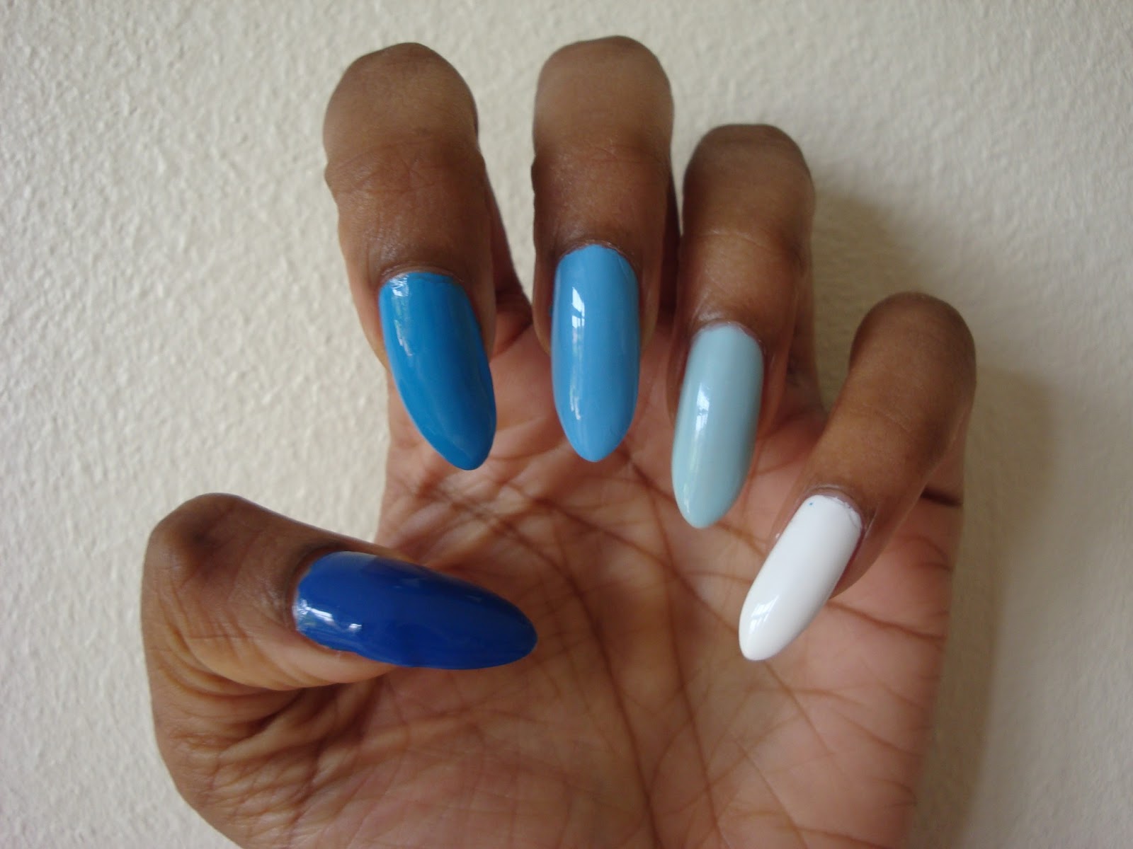 ArtzeeNailz: Blue Gradient