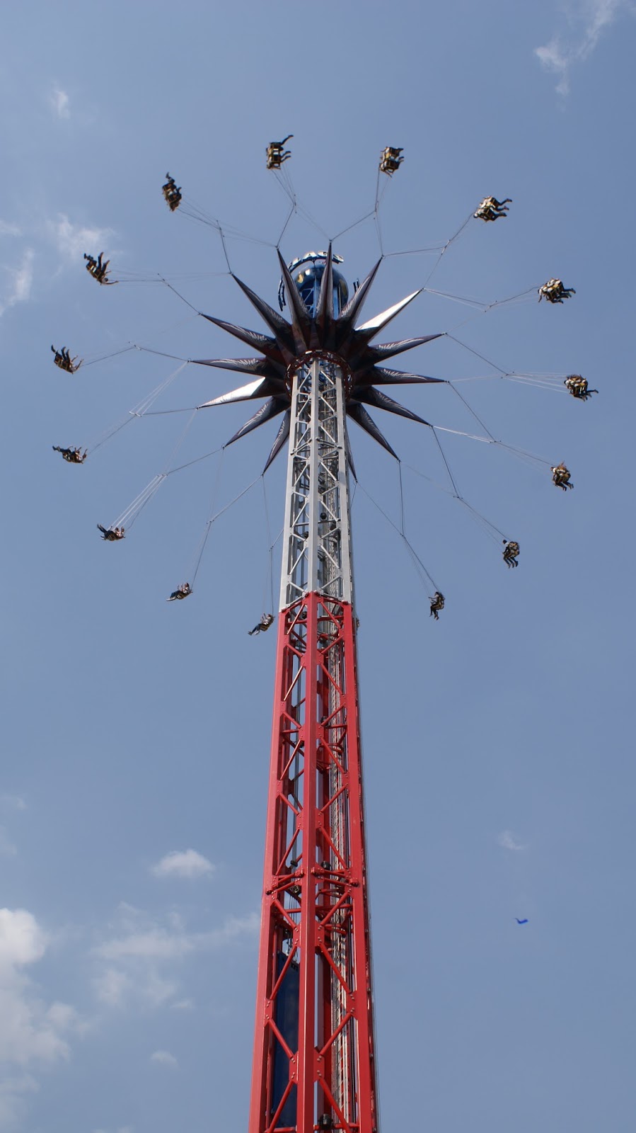 Absolute Coaster: New For 2017 at Six Flags America! Wonder Woman Lasso ...