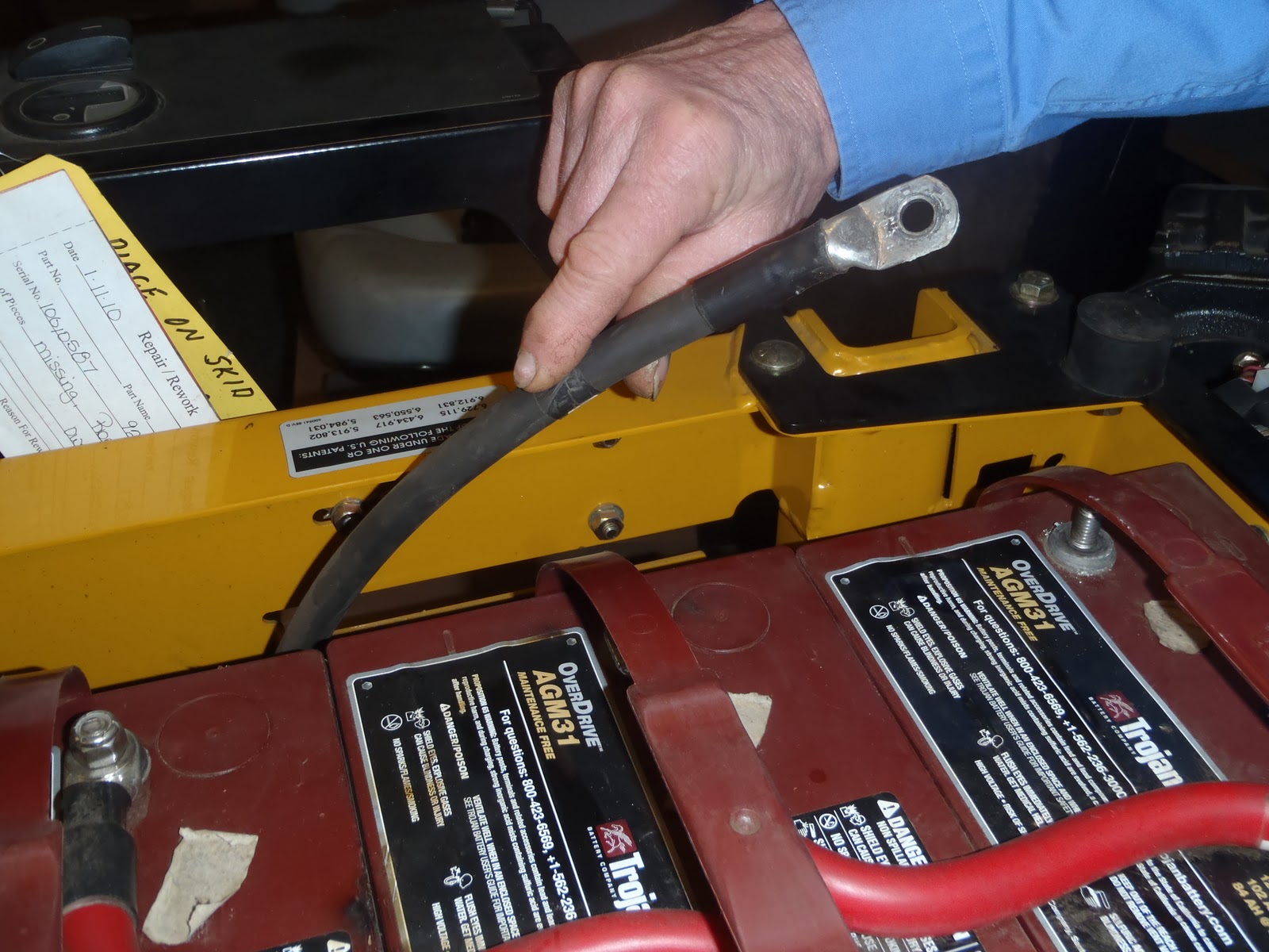 Hustler Turf Zeon: Battery Maintance and Testing