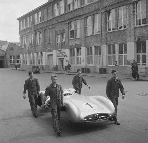 Just A Car Guy: cool photos from Rétro Passion Automobiles facebook page