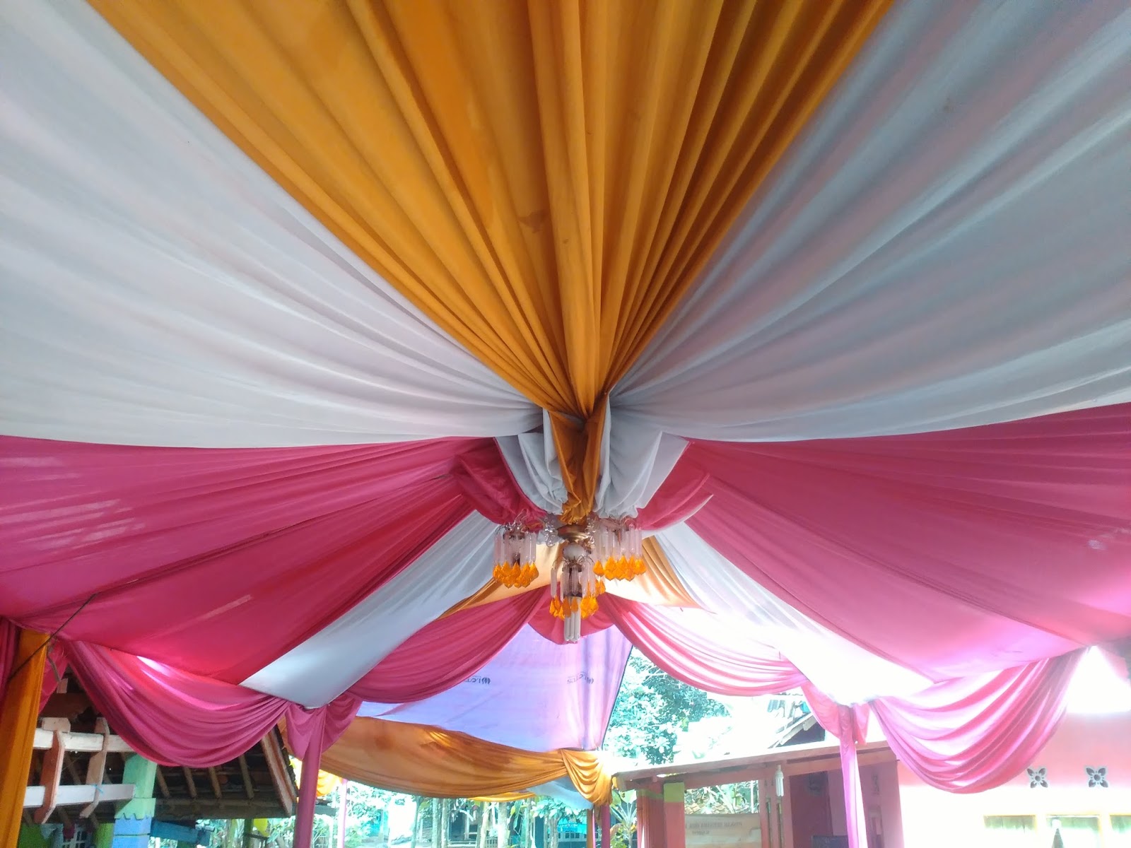 Macam-macam Tenda Pesta