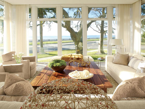 702 Hollywood: Room With A View