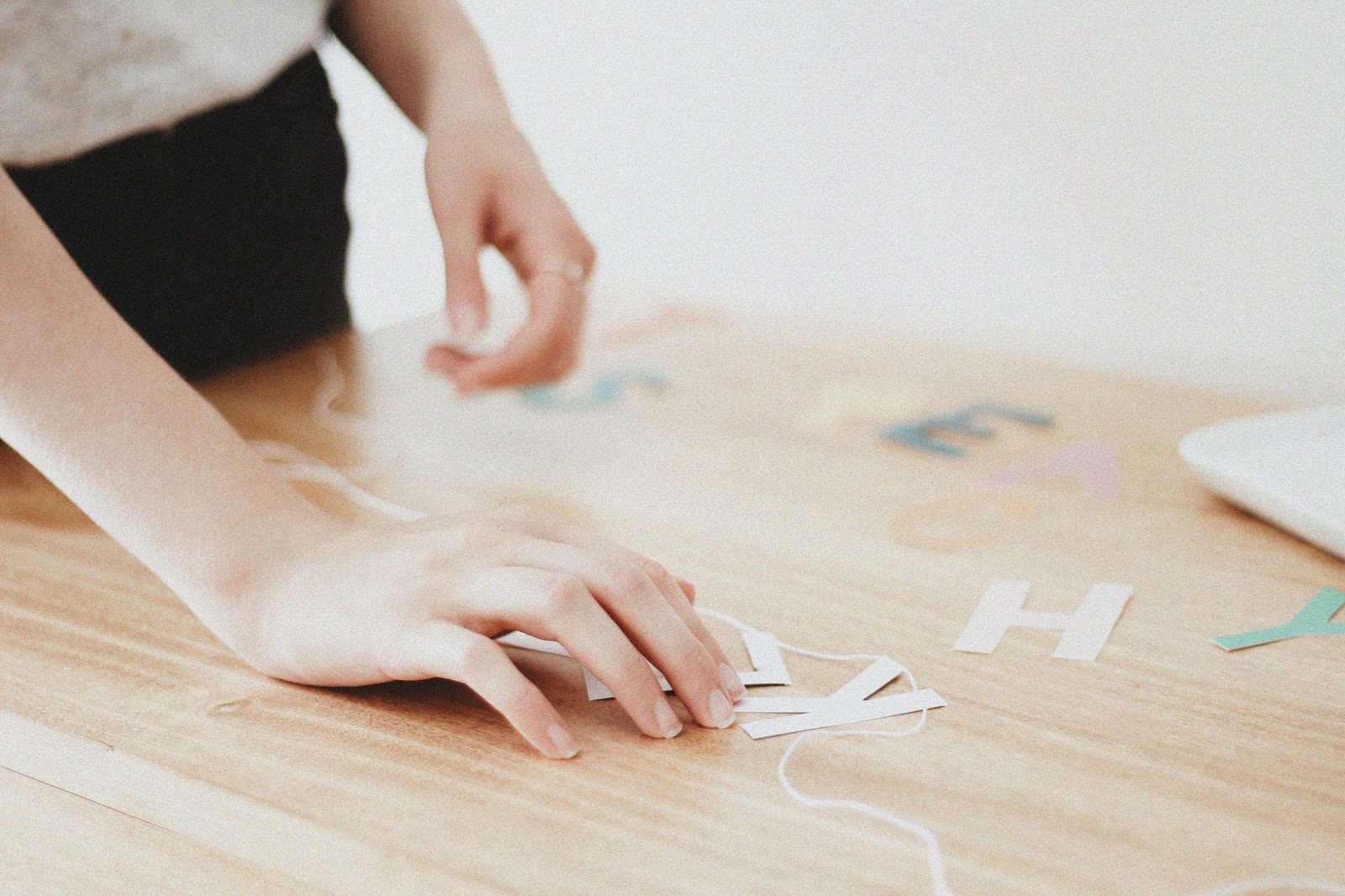 Laura Lucy: diy | paper letter banner