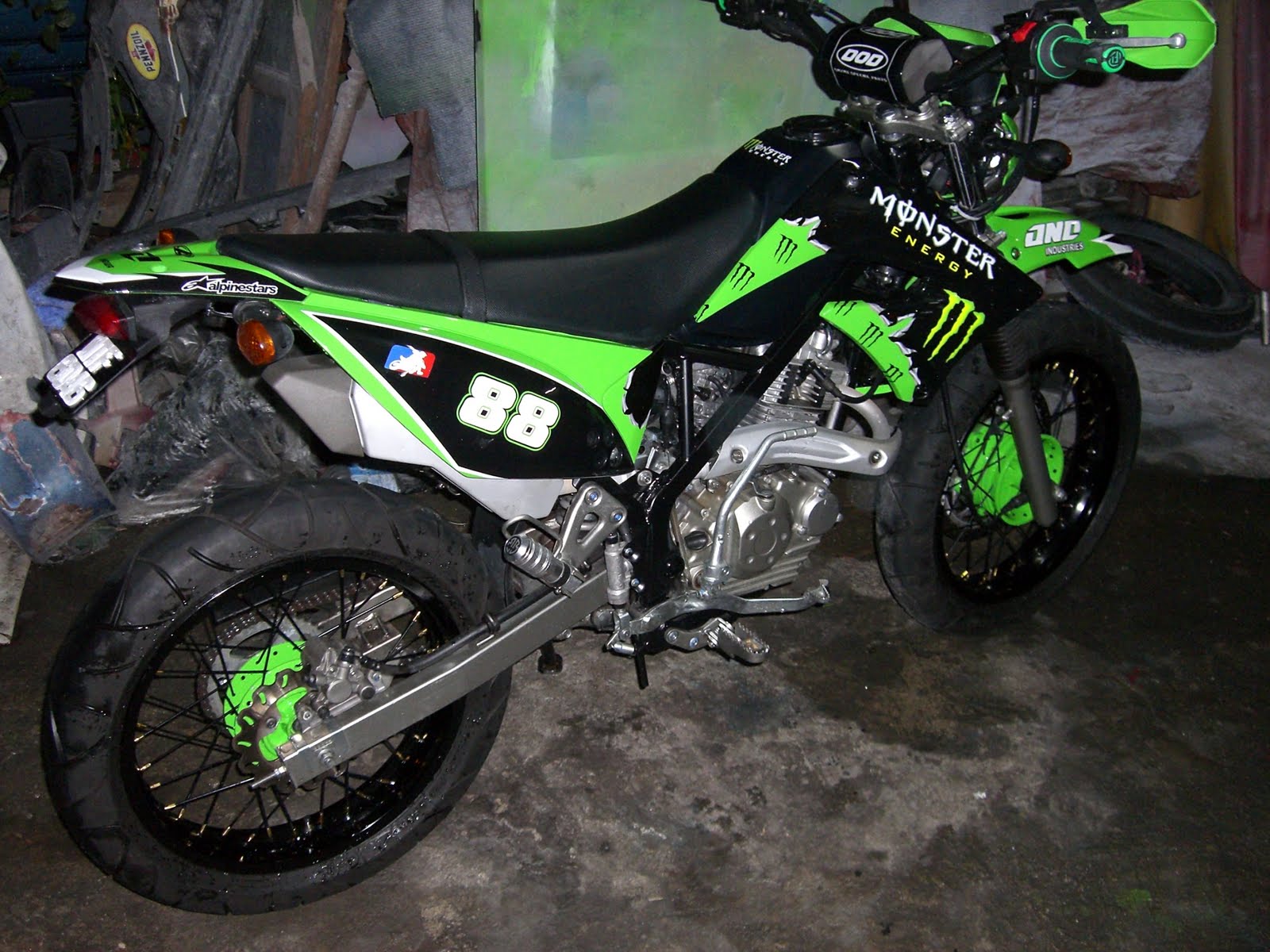 RC DESIGN: kawasaki klx 150 monster design