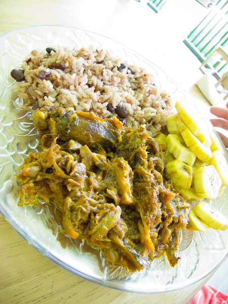 24-7-365: Roatan, Honduras