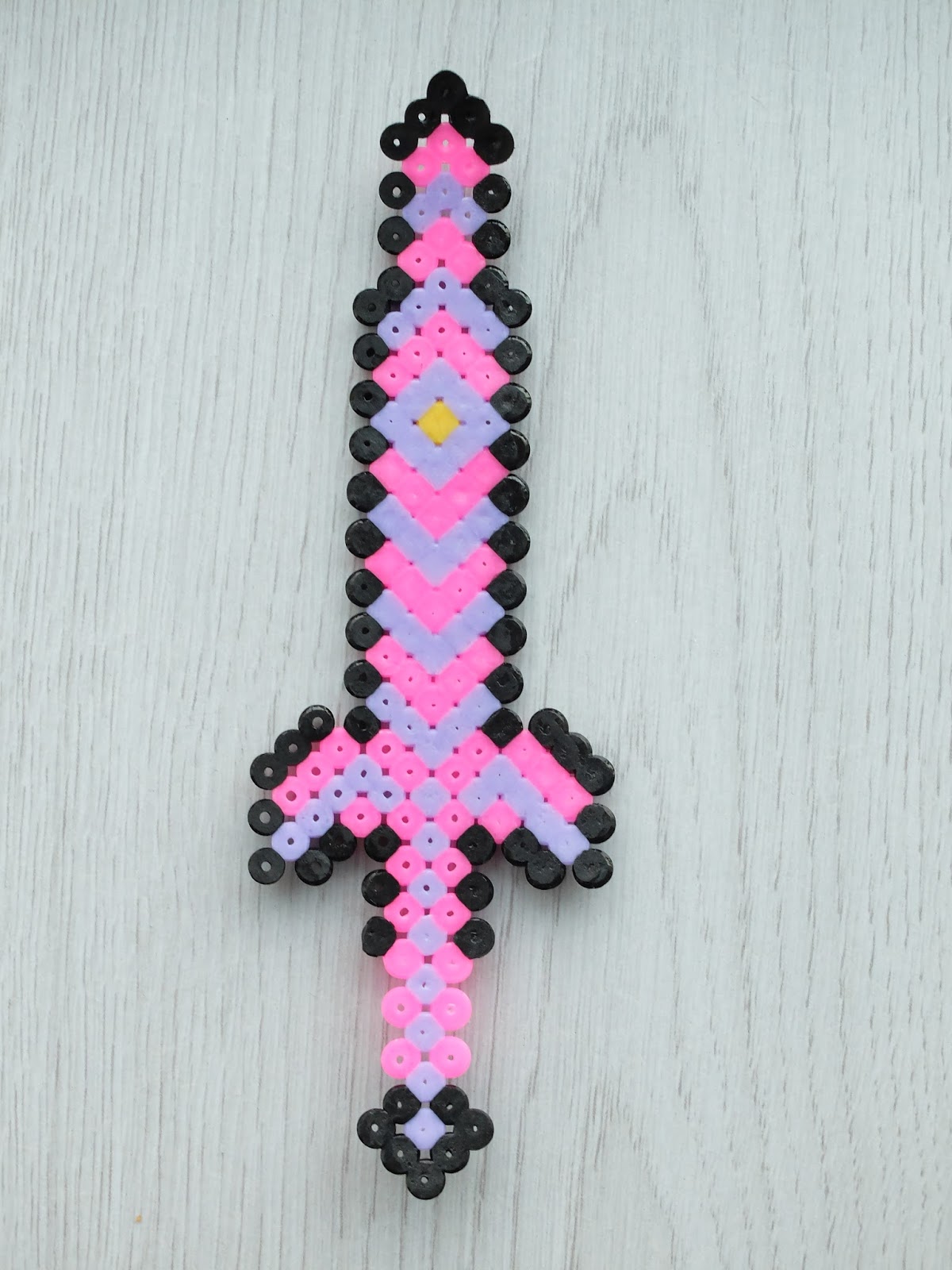 Pyssla Ideas: Pink Sword