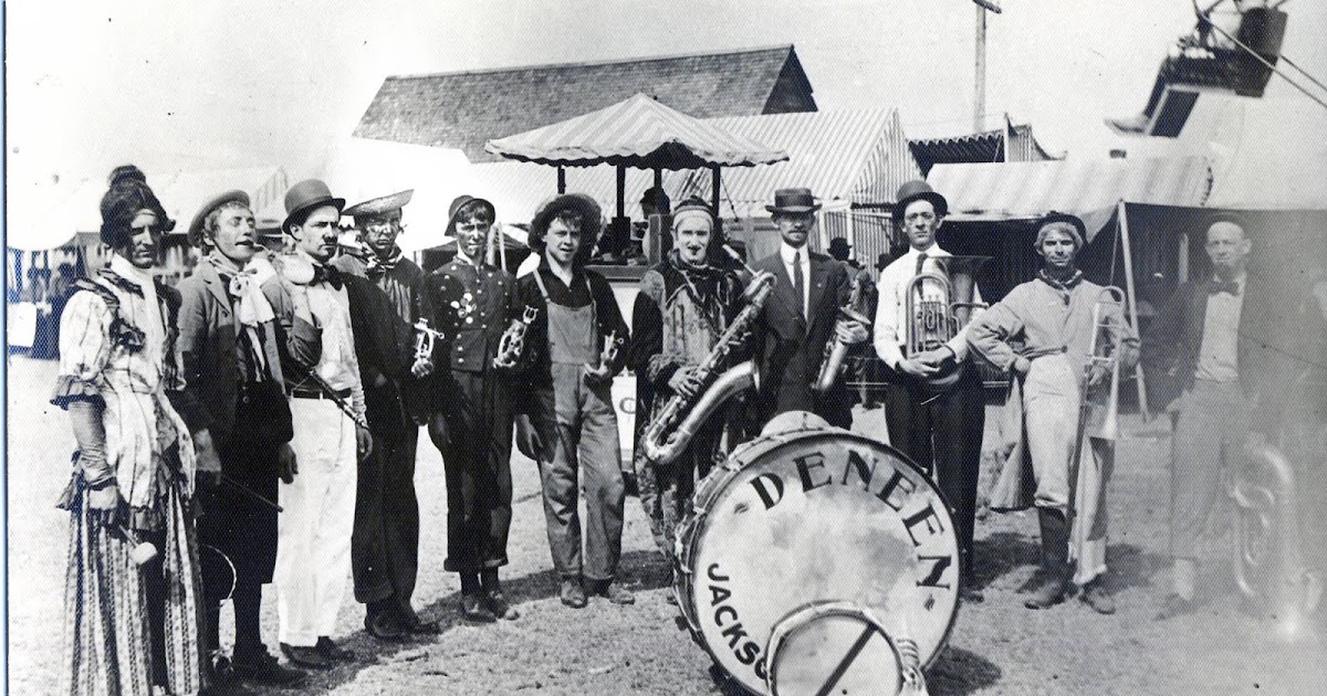 Buckles Blog: #3 Bands!