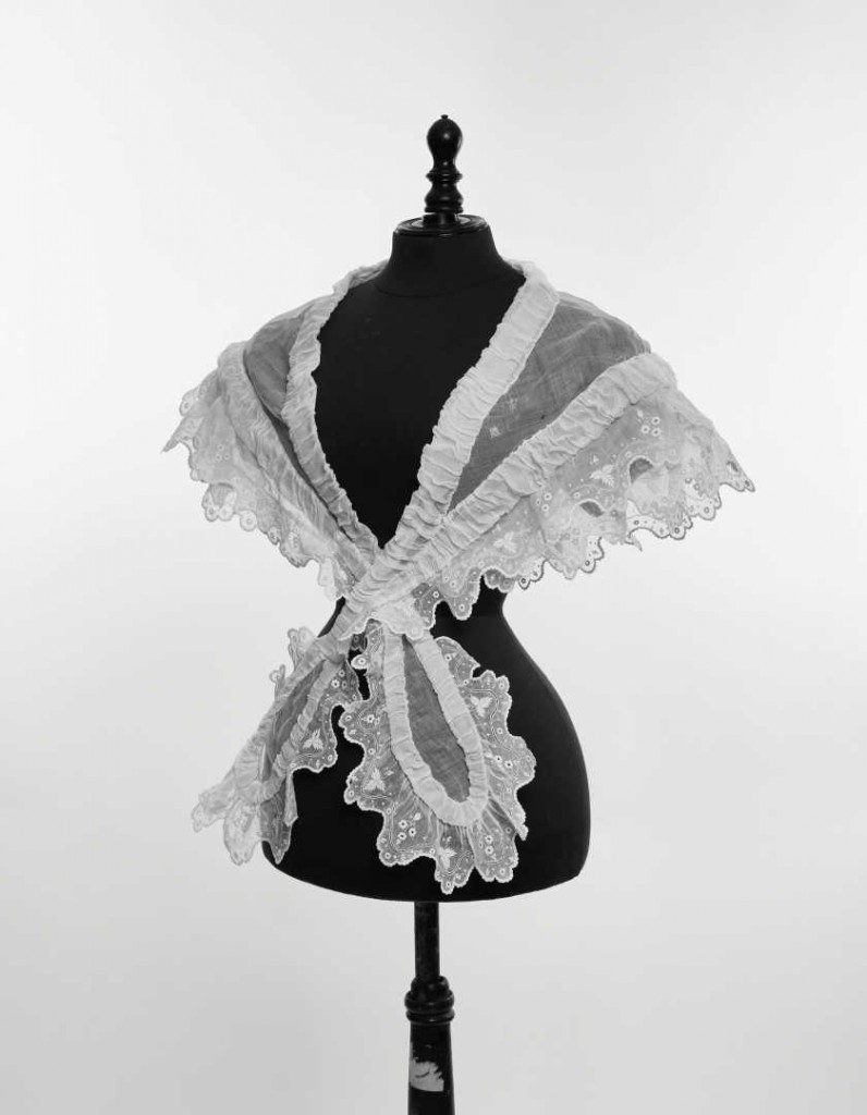 Southern Serendipity: Fichu: A Fun, Frilly Fashion Garment