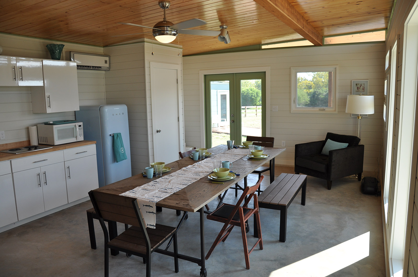 TINY HOUSE TOWN: Modern Cabin Compound