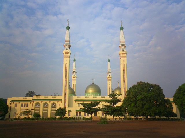 Welcome to the Islamic Holly Places: Conakry Grand Mosque (Conakry) Guinea