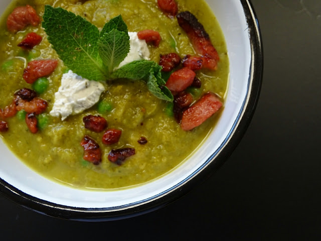 Uit Mijn Keukentje: Romige groene soep met tuinerwten