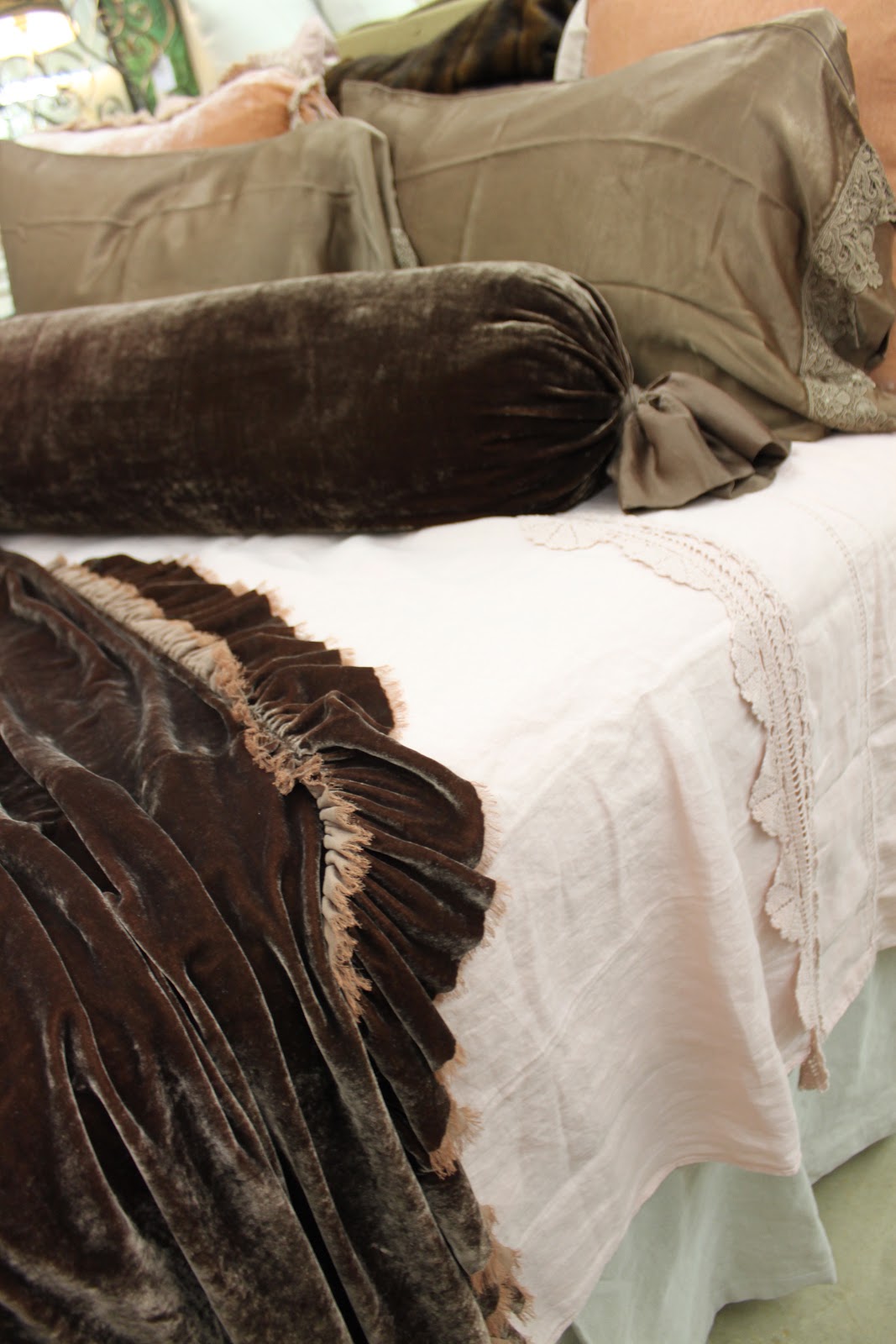 Blue Springs Home Blog: Fall Into Bed with Bella Notte Linens!