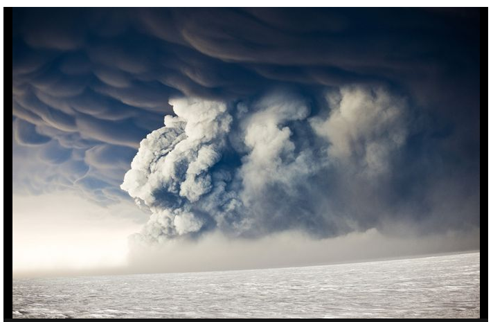 Shirat Devorah: Star of David in Iceland Volcanic Plume
