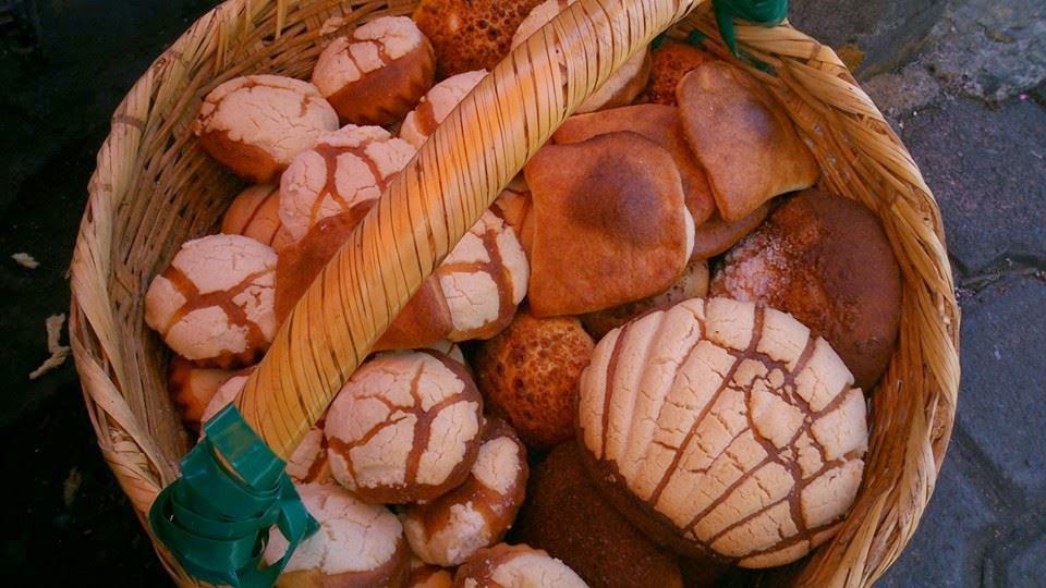 Jaime Ramos Méndez: La canasta del pan dulce en Tangancícuaro ...