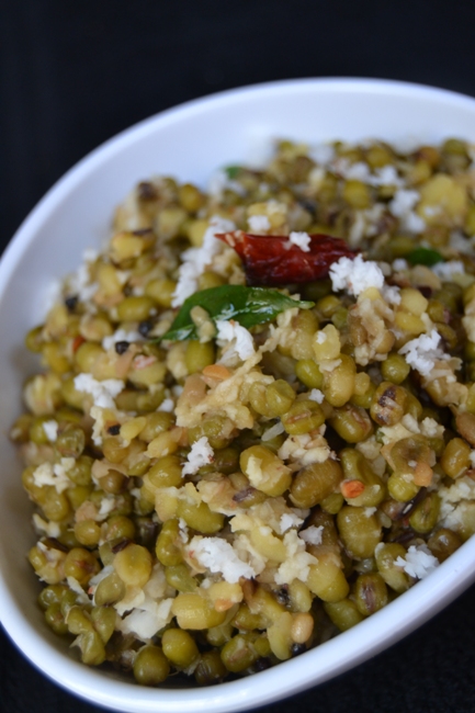 Vaniensamayalarai: Pachai Payaru Sundal / Green Gram Sundal