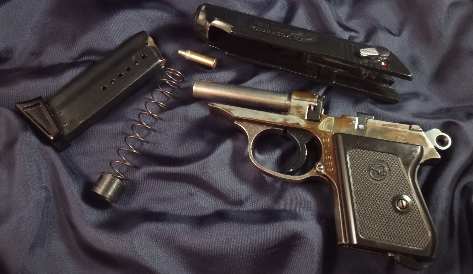 Average Joe's Handgun Reviews: Iver Johnson TP22