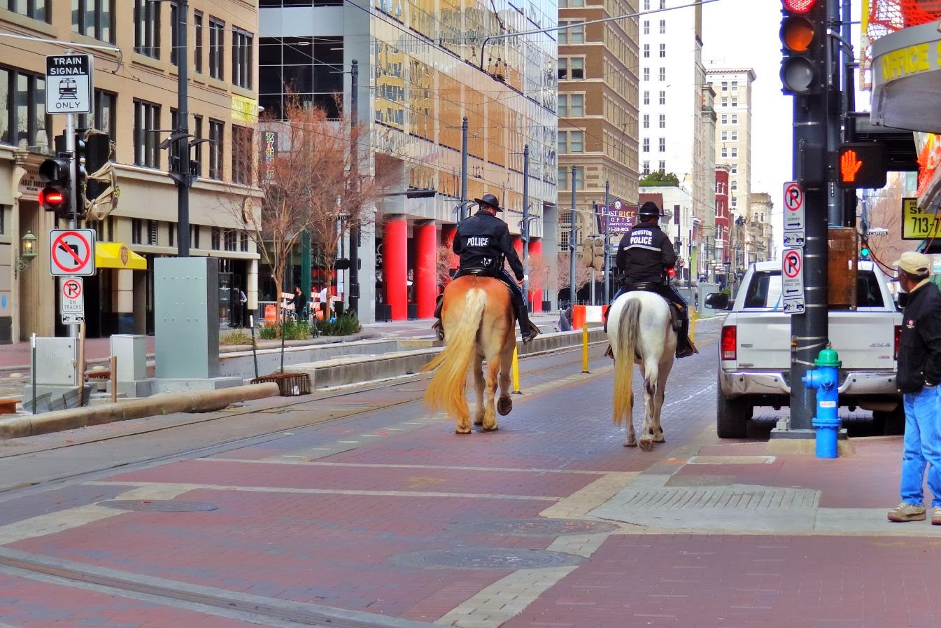 Houston in Pics: HPD Police on horseback in Downtown Houston