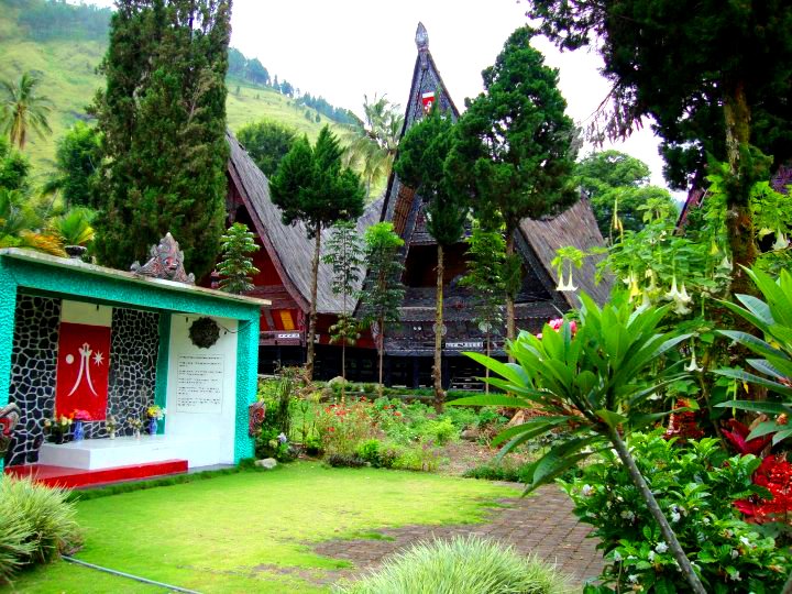 Istana Raja Sisingamangaraja - Pariwisata Sumatera Utara