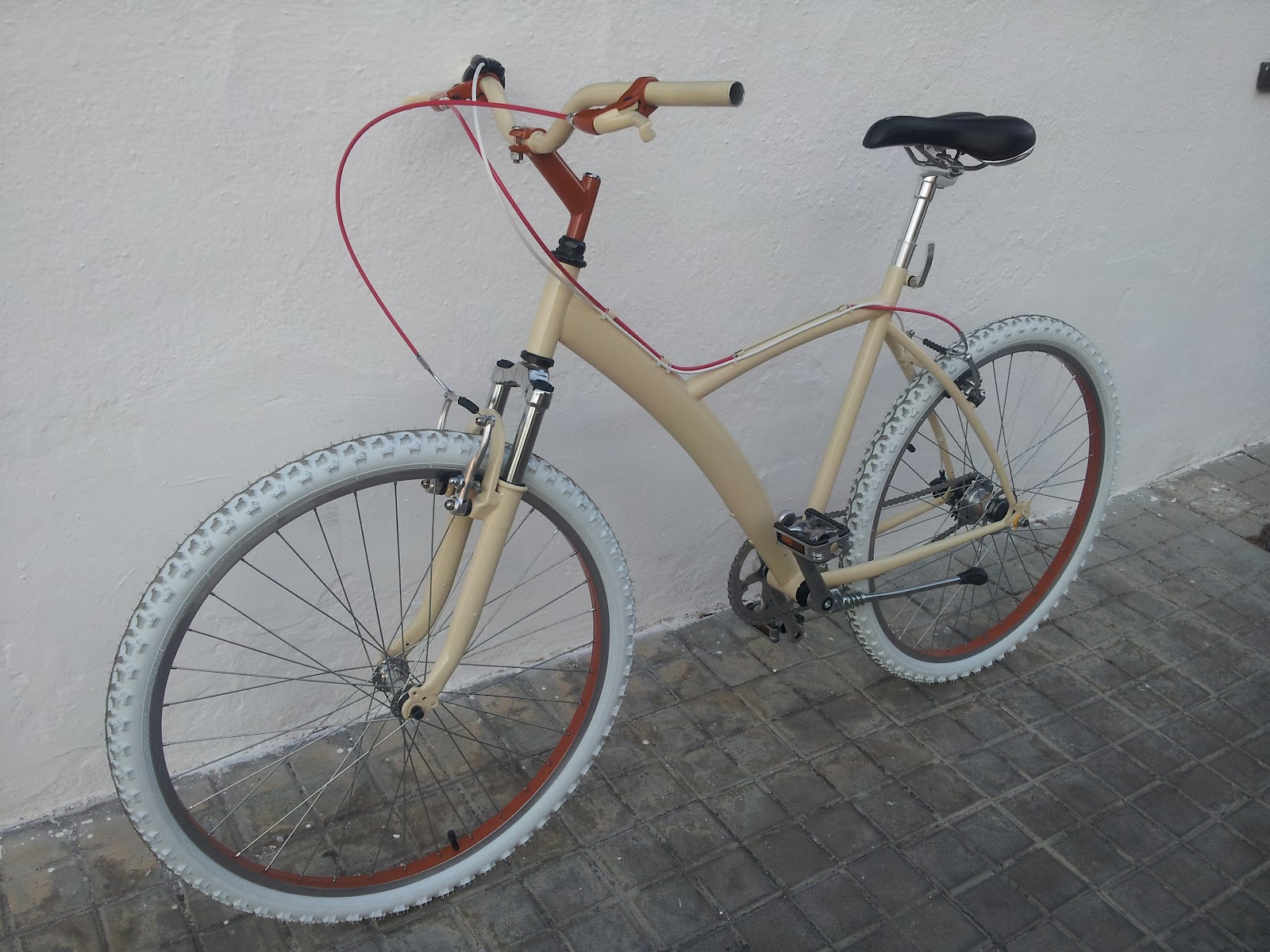 Bicicletas acabadas a mano. A tu gusto, o al mío. Customización, fixies ...