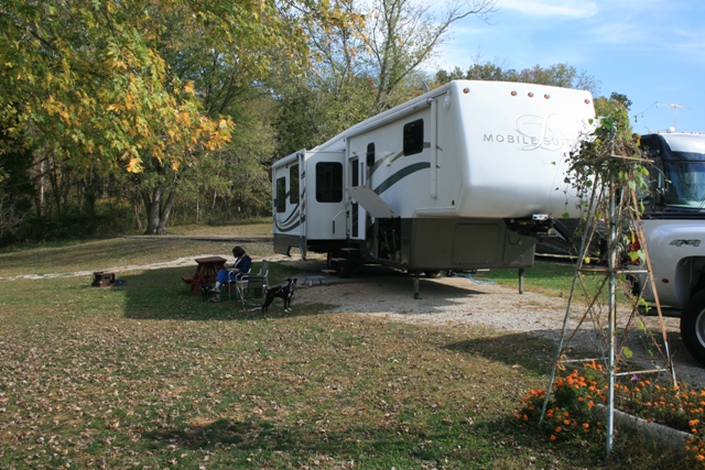 Camping Galore--the adventures of Pat and Susan: Diamond Caverns RV ...